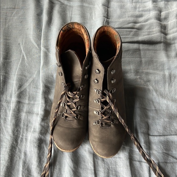 boc | Shoes | Boc Grey Heeled Booties | Poshmark